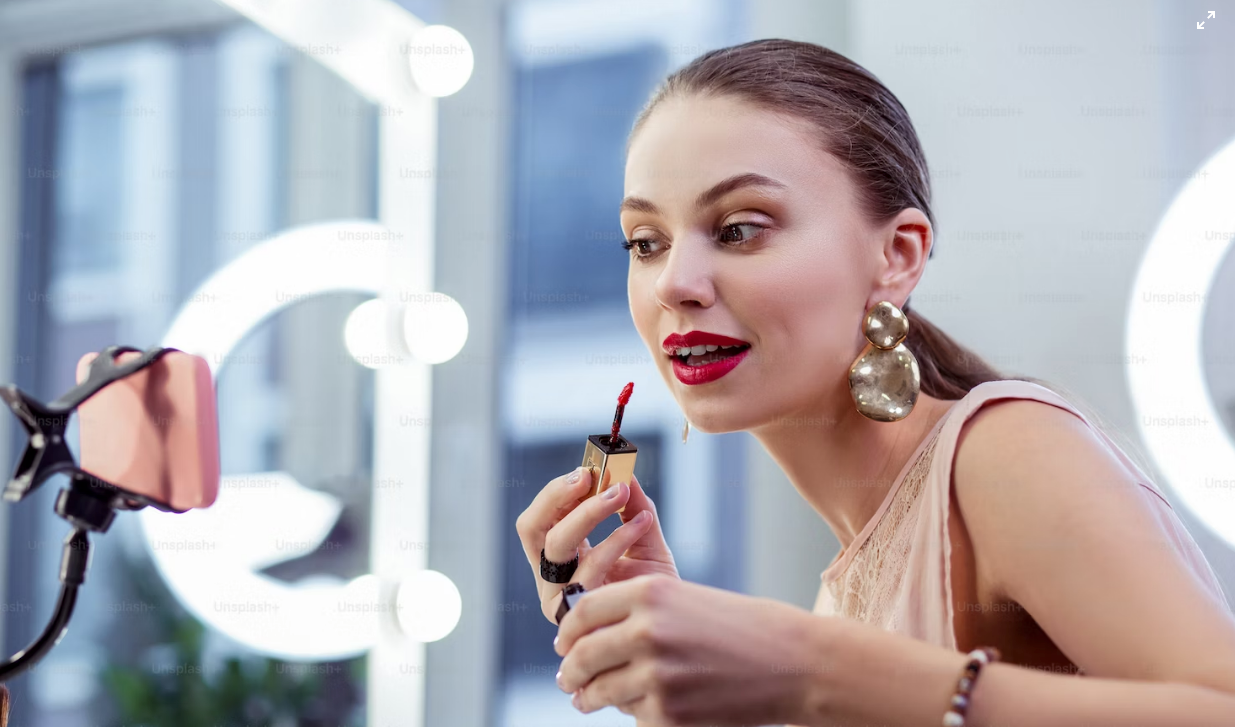 Learn to Perfect Your Everyday Makeup | Salon Station – SALON STATION